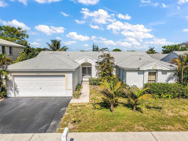 4020 SW 72nd Way, Davie, FL 33314 | MLS# F10504598 | 43 Photos - Movoto
