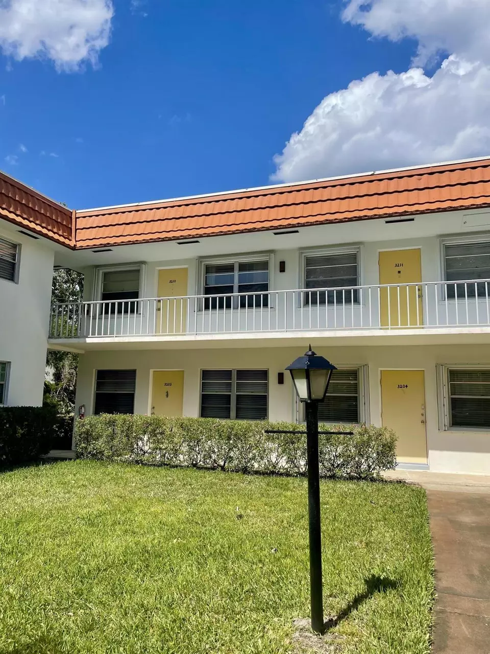 1225 NW 21st St #3210, Stuart, FL 34994 | MLS# R11079307 | 1 photo - Movoto