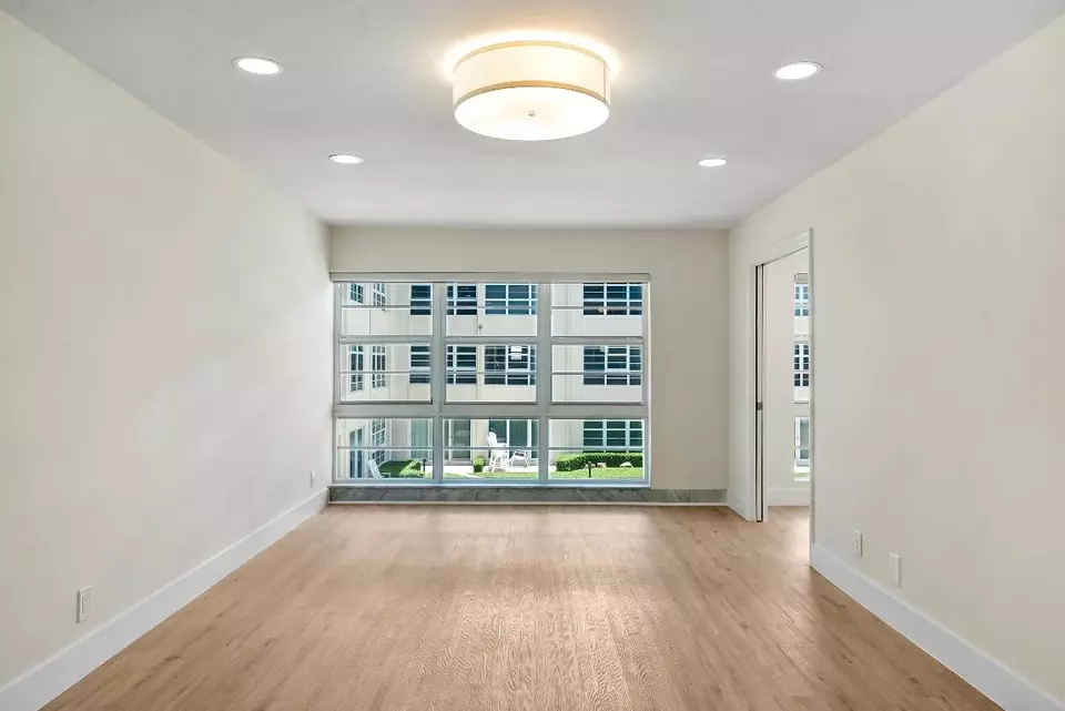 3851 N Ocean #211, Gulf Stream, FL 33483 | MLS# R11108861 | 19 Photos ...