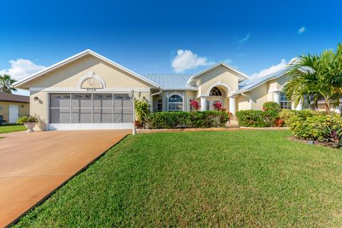 2334 SE Pinero Rd, Port Saint Lucie, FL 34952 | 32 Photos - Movoto