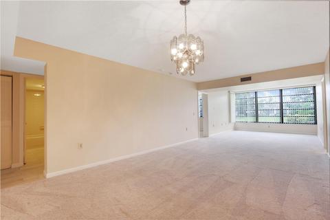 3640 Whitehall Dr #105, West Palm Beach, FL 33401 | 26 Photos | MLS #RX ...
