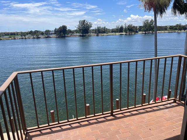 1100 Crystal Lake Dr #207, Pompano Beach, FL 33064 | 31 Photos - Movoto