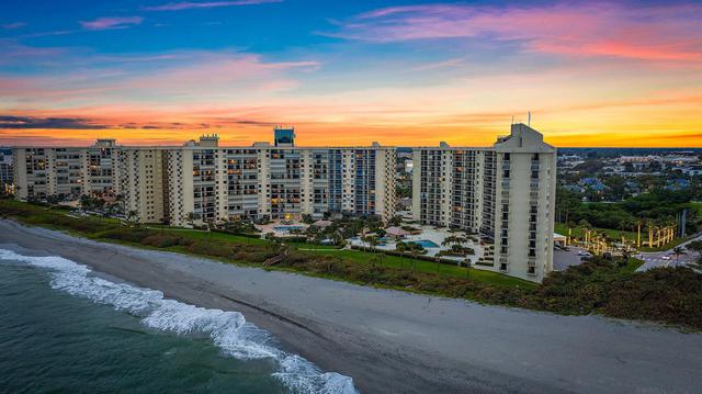 Jupiter Dunes, Jupiter, FL Homes with Waterfront For Sale - Movoto