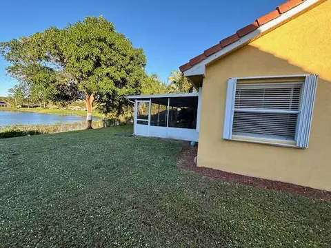 3765 Riverside Way, Delray Beach, FL 33445 | 41 Photos - Movoto