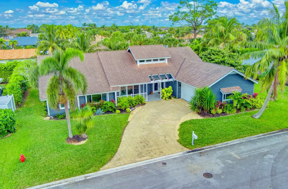 10440 SE Jupiter Narrows Dr, Hobe Sound, FL 33455 | 45 Photos - Movoto