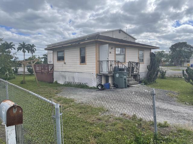 561 SW 9th St, Belle Glade, FL 33430 | 1 photo - Movoto