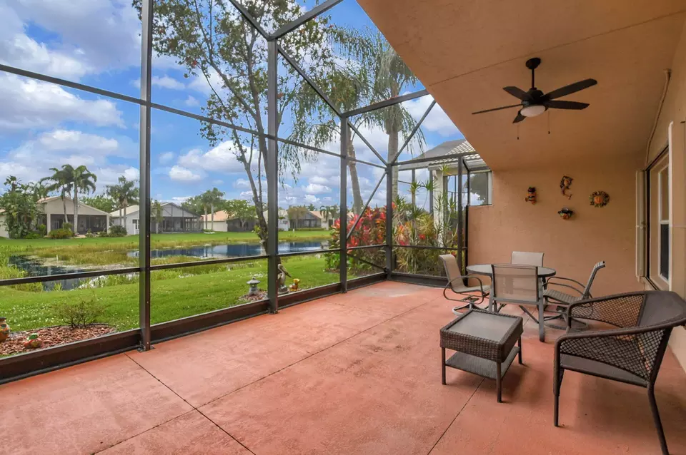 8122 La Jolla Vista Ln, Lake Worth, FL 33467 | 16 Photos - Movoto