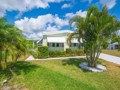 196 NEmerald Dr, Jensen Beach, FL 34957 | 32 Photos - Movoto