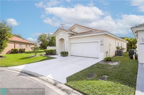 1246 SW 44th Ter, Deerfield Beach, FL 33442 | 36 Photos | MLS # ...