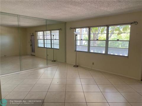 2072 Newport Q #2072, Deerfield Beach, FL 33442 | 47 Photos - Movoto