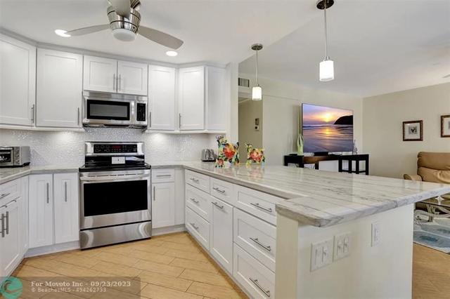 2043 Lyndhurst K #2043, Deerfield Beach, FL 33442 | 50 Photos - Movoto