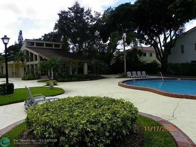 Jacaranda West, Plantation, FL Real Estate & Jacaranda West Homes For ...