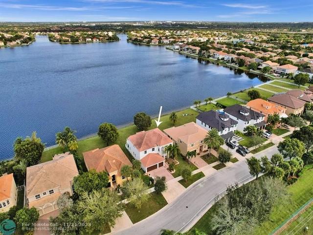 16079 SW 54th Ct, Miramar, FL 33027 | 68 Photos - Movoto