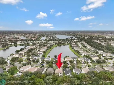 126 Lancaster Way, Royal Palm Beach, FL 33414 | 75 Photos - Movoto