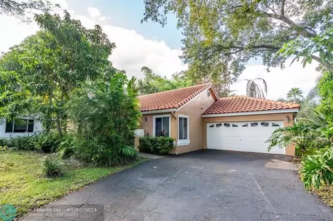 10180 NW 5th St, Plantation, FL 33324 | 28 Photos - Movoto