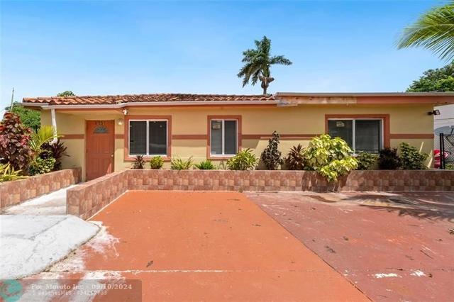 Pinewood, FL Homes with Luxury For Sale - Movoto