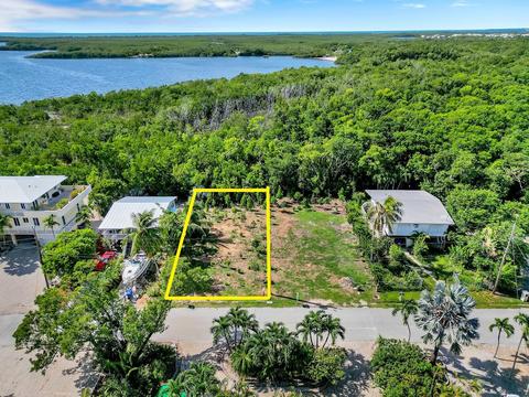 340 Sound Dr, Key Largo, FL 33037 | 17 Photos | MLS #602335 - Movoto