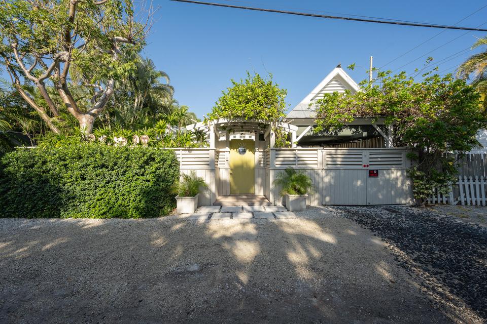 1511 South St, Key West, FL 33040 | 73 Photos - Movoto