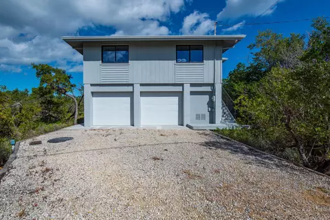 3127 Stewart Rd, Middle Torch Key, FL 33042 | 62 Photos - Movoto