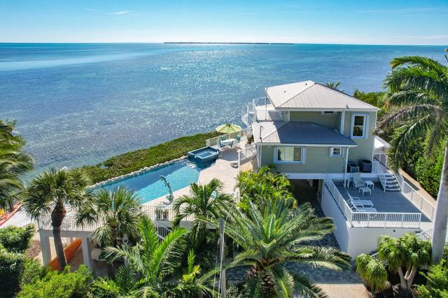 1176 Thatch Ln, Summerland Key, FL 33042 | MLS# 614543 | 41 Photos - Movoto