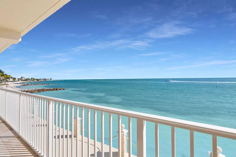1133 W Ocean Dr #17, Key Colony Beach, FL 33051 | MLS# 618081 | 53 ...