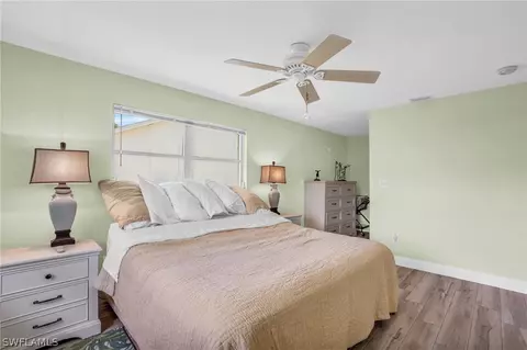 5301 SW 8th Pl, Cape Coral, FL 33914 | 48 Photos - Movoto