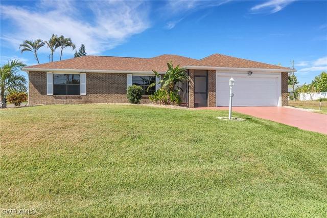 1201 NE 3rd St, Cape Coral, FL 33909 | MLS# 225038416 | 25 Photos - Movoto
