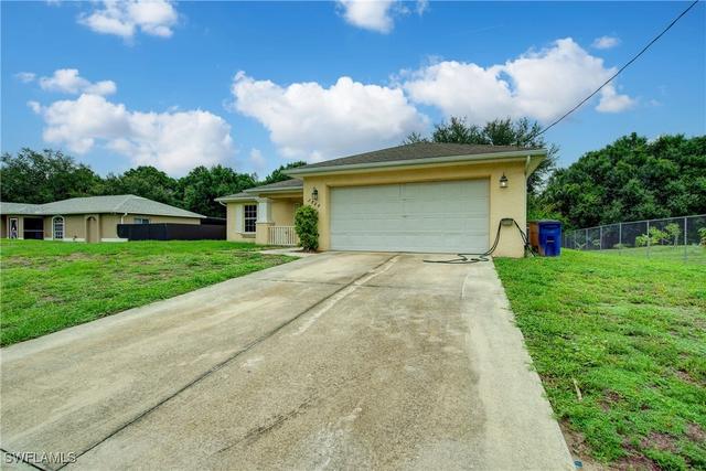 2808 51st St W, Lehigh Acres, FL 33971 | MLS# 225054004 | 30 Photos - Movoto
