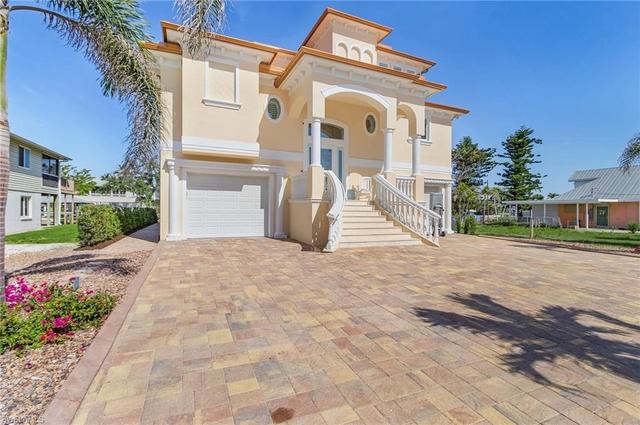 161 Egret St, Fort Myers Beach, FL 33931 | MLS# 2025020708 | 45 Photos ...