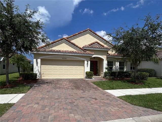 2024 Albany Ter SW, Vero Beach, FL 32968 | 32 Photos - Movoto