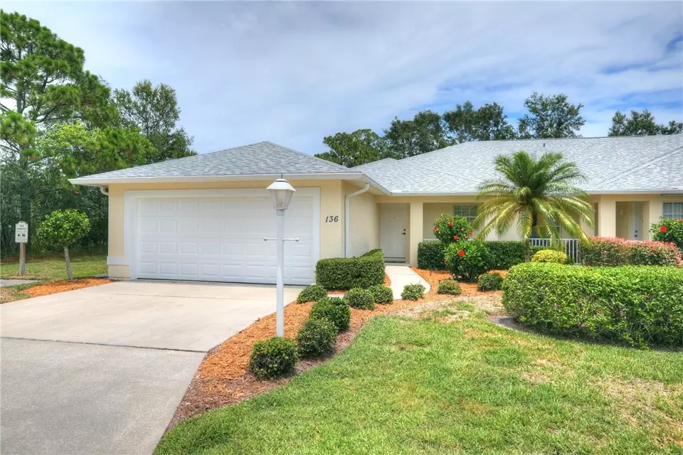 136 Daisy Ln, Sebastian, FL 32958 | 28 Photos - Movoto
