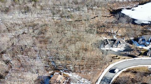 15 Brandyshire Drive, Tamiment, PA 18371 | 12 Photos | MLS #PM-103308 ...