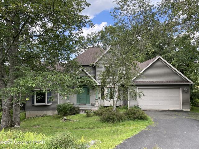 112 Tomnoddy Dr, Tamiment, PA 18371 - Movoto