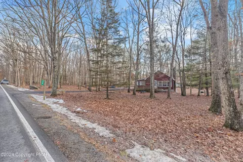 178 Timber Hill Rd, Henryville, PA 18332 | 39 Photos - Movoto