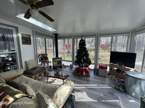 1073 Maple Dr, Pocono Lake, PA 18347 | 53 Photos - Movoto