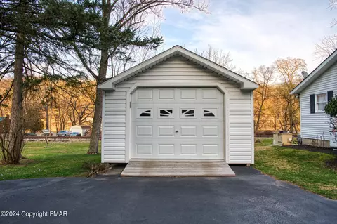 553 Slateford Rd, Mount Bethel, PA 18343 - Movoto