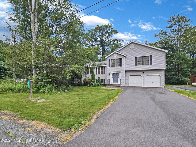 2119 Freedom Way, Pocono Summit, PA 18346 | 21 Photos - Movoto