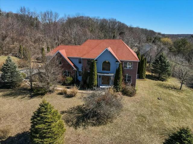 1665 Ridgewood Dr, Effort, PA 18330 - Movoto