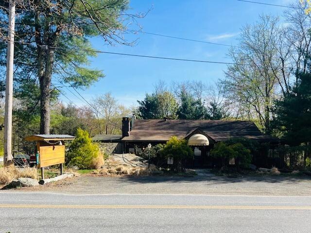 230 Sand Spring Rd, Cresco, PA 18326 | MLS# PM-132713 | 11 Photos - Movoto