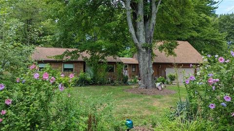 1050 Gunton Dr, Fairview, PA 16415 | 25 Photos | MLS #1574928 - Movoto