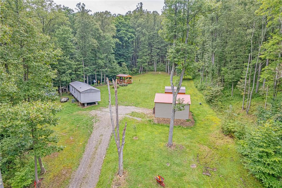 700 Dunbar Ohiopyle Rd, Dunbar, PA 15431 | 23 Photos - Movoto