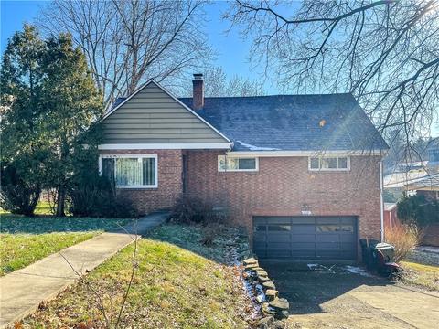 1112 Oakridge Dr, Pittsburgh, PA 15227 | 22 Photos | MLS #1589120 - Movoto