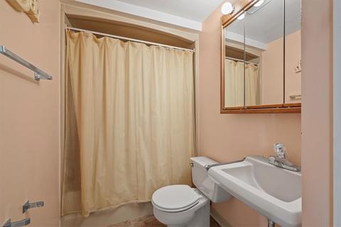 77 W Manilla Ave, Green Tree, PA 15220 | 21 Photos - Movoto
