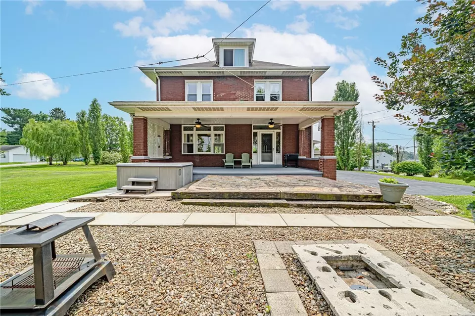 308 E Main St, Mount Pleasant, PA 15666 | 36 Photos - Movoto