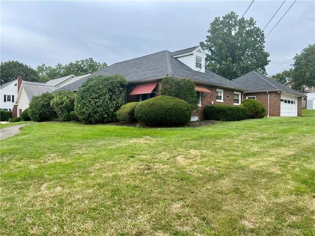 225 E Clen Moore Blvd, New Castle, PA 16105 | 29 Photos - Movoto