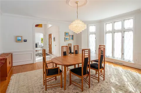 7 Meadowood Dr, Pittsburgh, PA 15215 | 26 Photos - Movoto