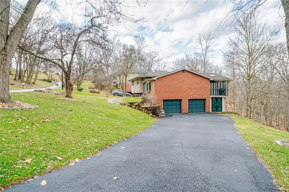 172 Marion Dr, Mcmurray, PA 15317 | 31 Photos - Movoto