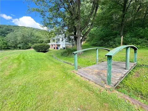 195 King Thorne Rd, Hunker, PA 15639 | 30 Photos - Movoto