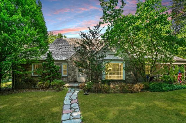 725 Hulton Rd, Oakmont, PA 15139 | 18 Photos - Movoto