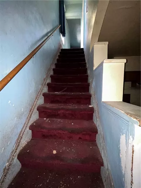 922 Emerson Ave, Farrell, PA 16121 | 16 Photos - Movoto